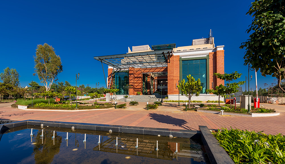 The Arcade At Brigade Orchards